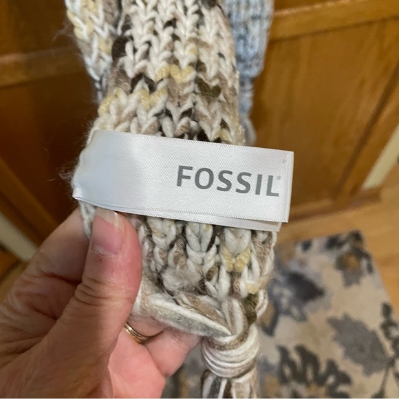 Fossil | Accessories | Fossil Knitted Scarf With Tassels On Ends | Poshmark